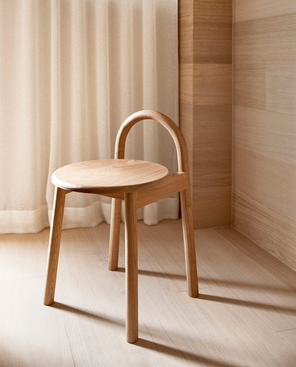 Bobby Stool by Daniel Tucker – DesignByThem