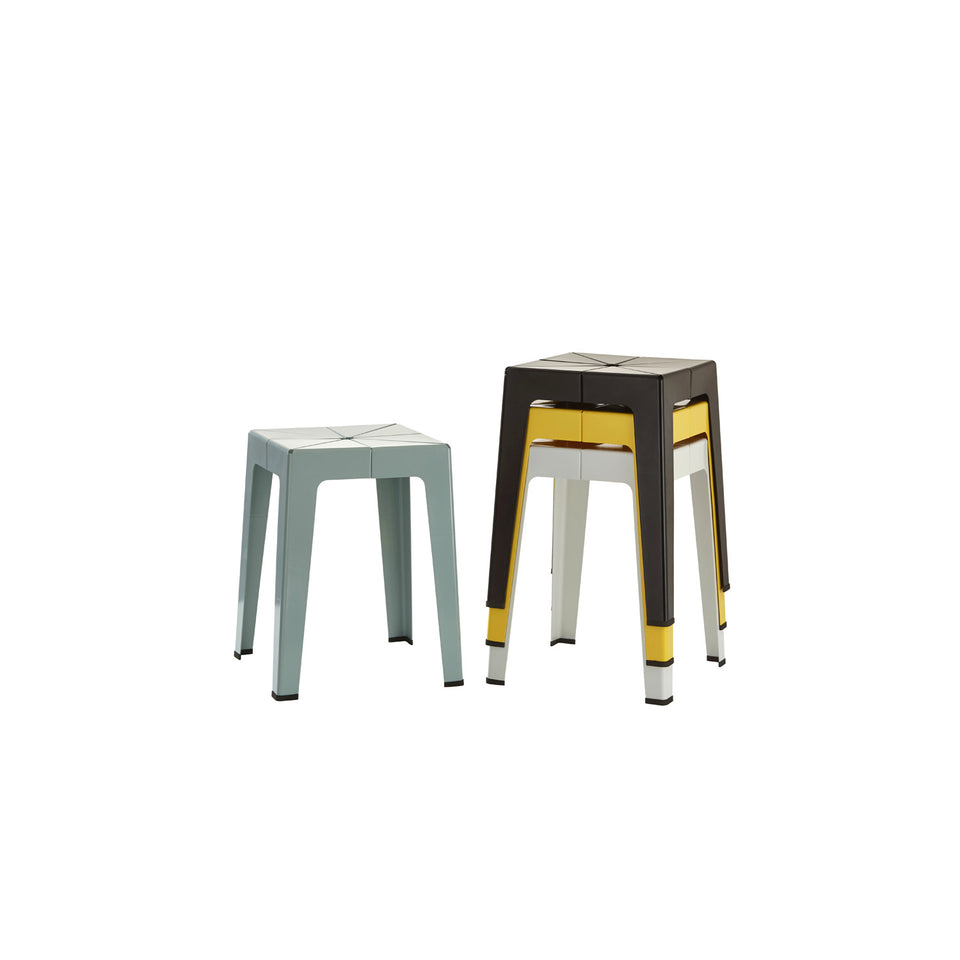 Stacking Seats – DesignByThem